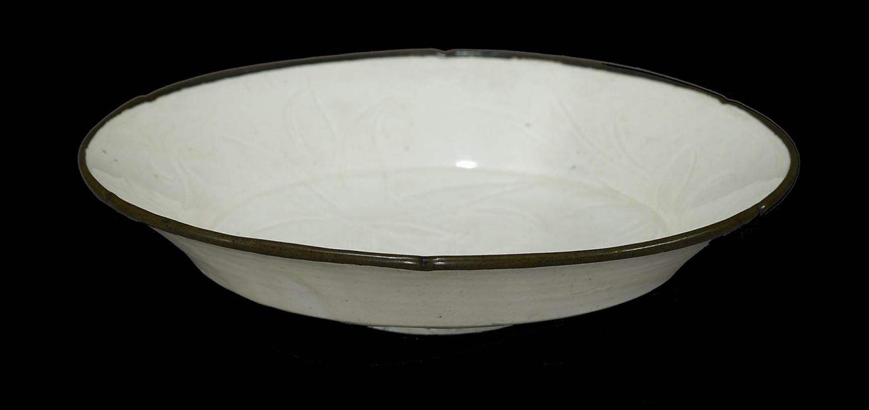 DING WARE DISH | Ashmolean Museum