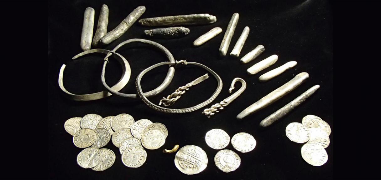 ASHMOLEAN RAISES £1.35 MILLION TO ACQUIRE THE HOARD OF KING ALFRED THE ...