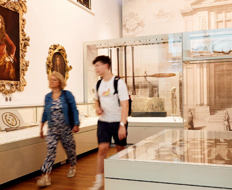 INTRODUCING THE COLLECTIONS | Ashmolean Museum